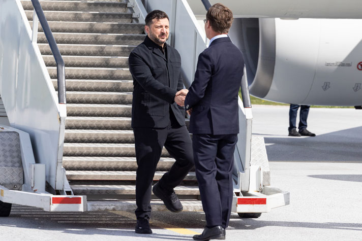 Statsministern tar emot Ukrainas president Volodymyr Zelenskyj ...