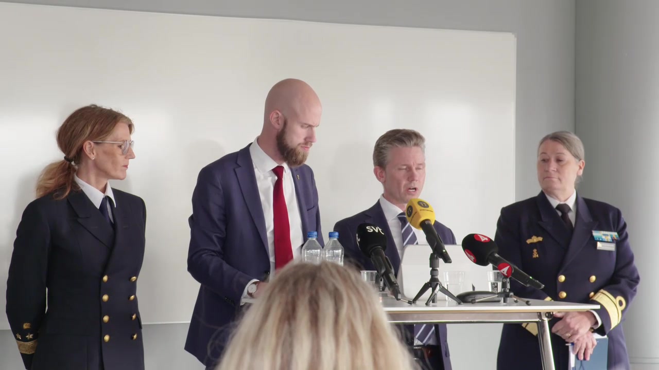 Pål Jonson och Carl-Oskar Bohlin håller pressträff i Göteborg ...